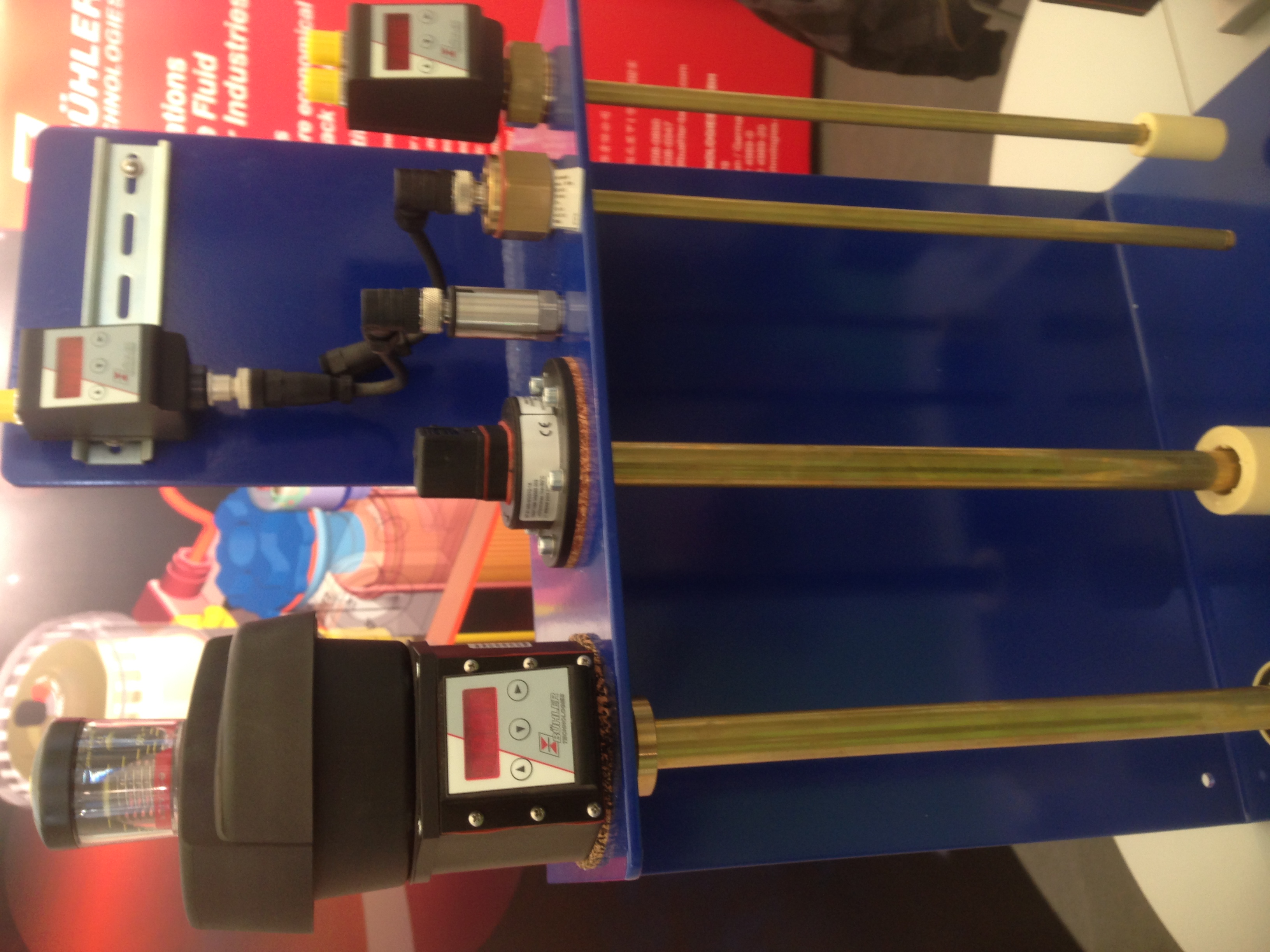 苏州知非代理销售电子压力开关MDF-5-400+E05+M01电子温度开关MTW-9-100液位开关NT61-HT-S6/600-3K压力传感 ...