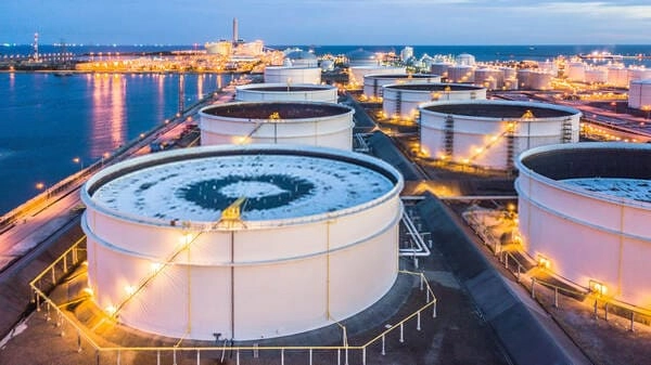 fuel tank lightning-accidental lightning arc-protection system