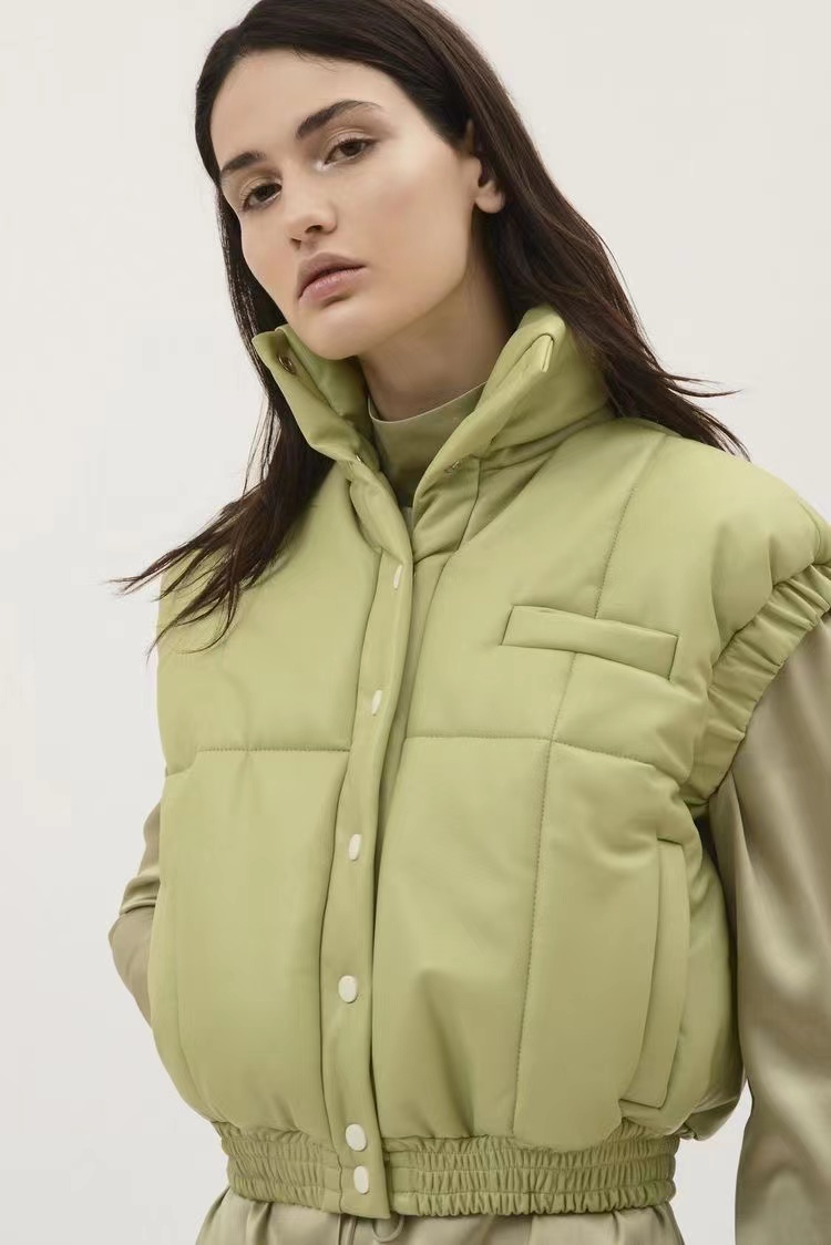 Nylon padding vest-CHANGSHU CHANTION IMP.&EXP. CO.,LTD.