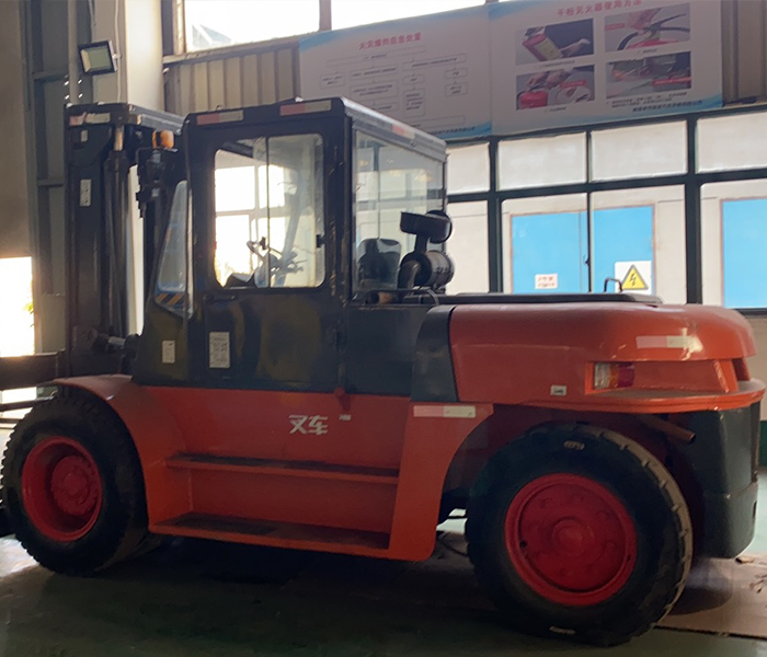 10吨叉车-南通卓恒报废汽车拆解有限公司