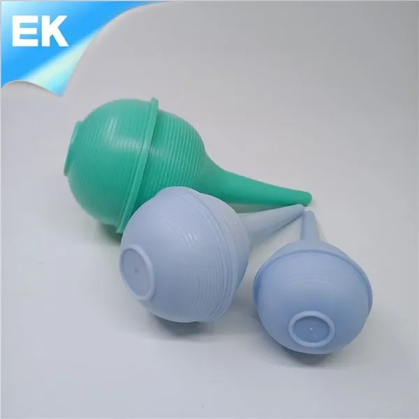 clean your ears-remove earwax-disposable ear flushing syringe