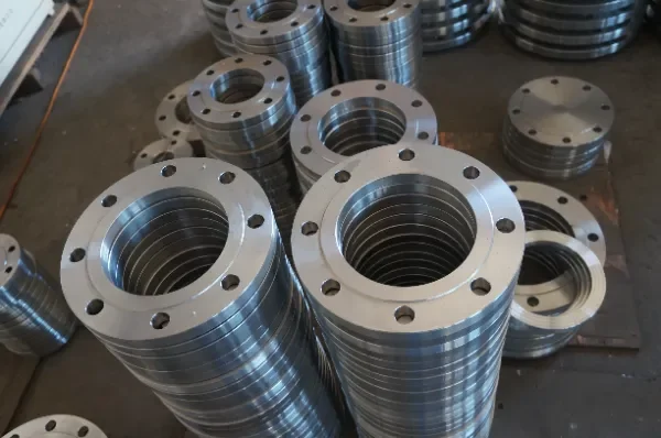 Flange definition-define flange-what is a flange-type of flange ...