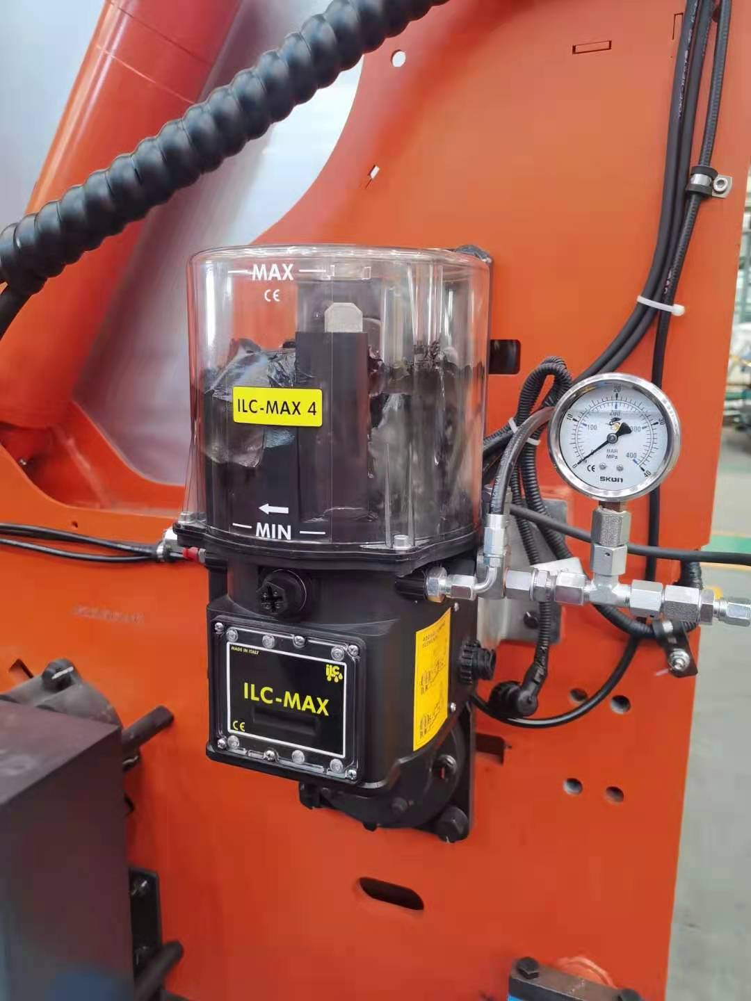 ILC Max泵在铁建重工采棉机上的应用_上海瀚尼尔科技有限公司