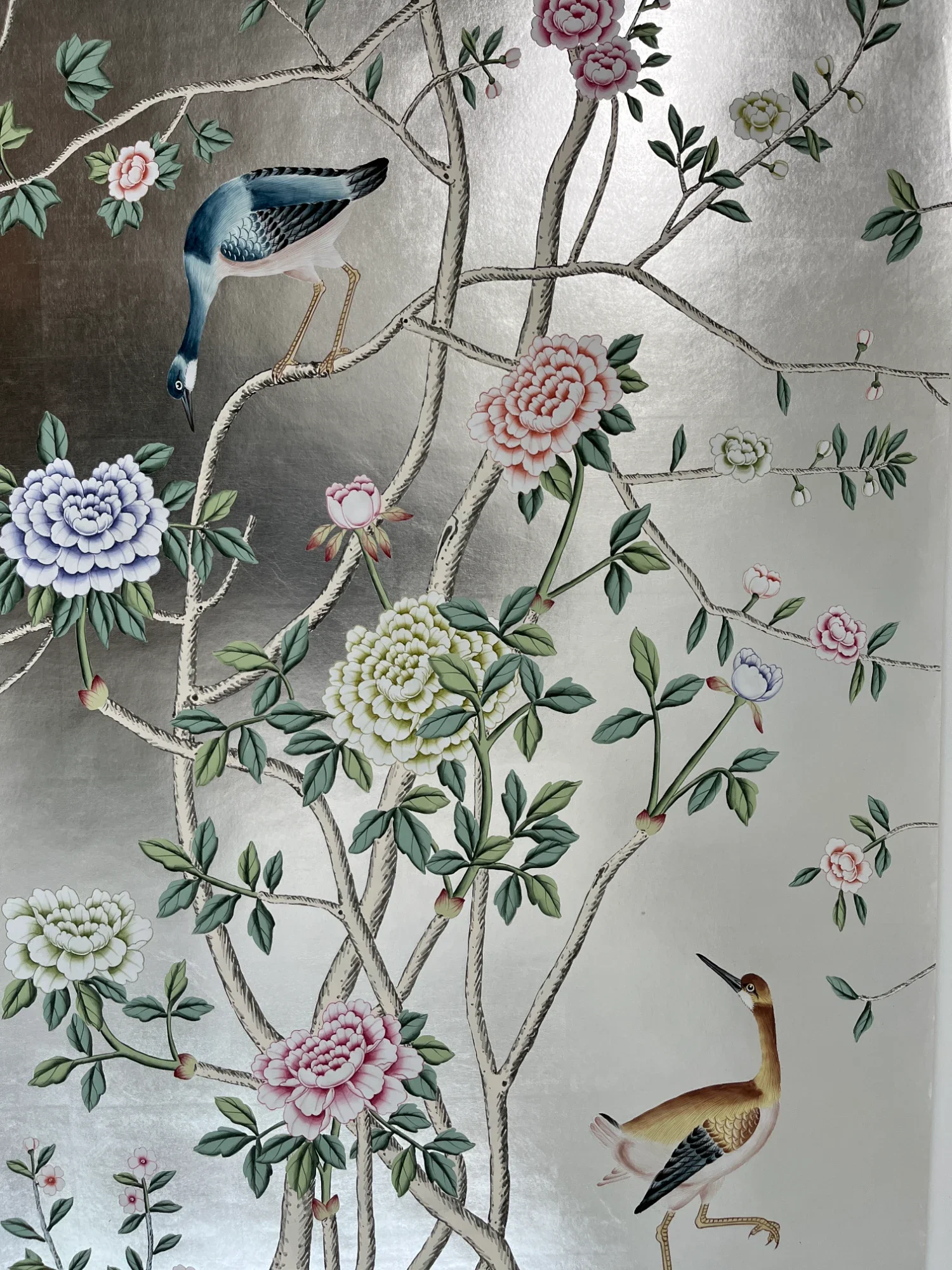 Chinoiserie Hand Painted Wallpaper On Silver-Ecwallpaper