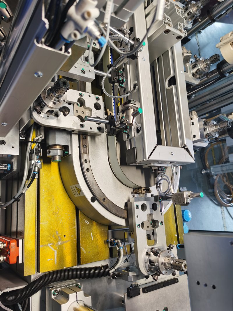 无刷电机生产线-自动贴磁瓦设备-上海托展智能科技股份有限公司