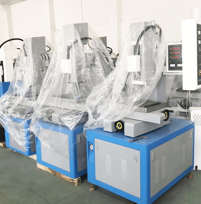 Operating instructions of small hole EDM machine