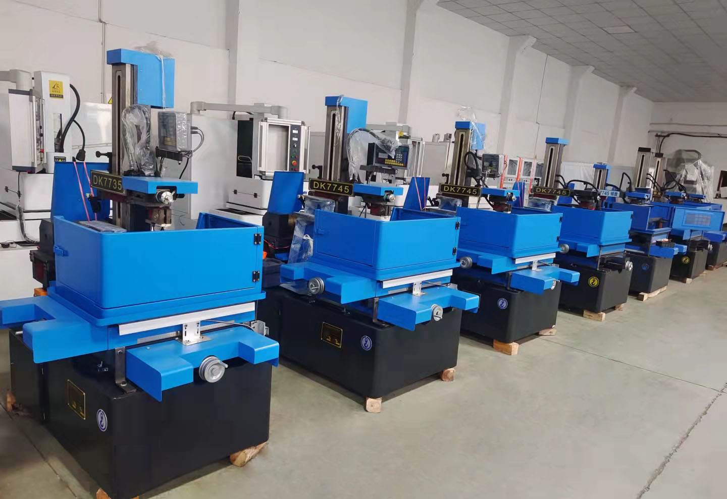 Features and Uses of EDM wire cut machine