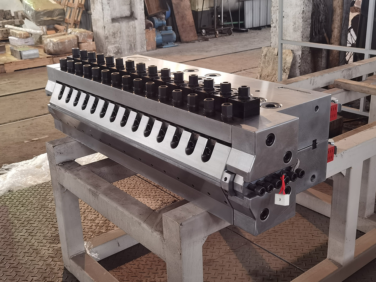 Introduction to mechanical mold-Wuxi Holy Plastic Machinery Co., Ltd.