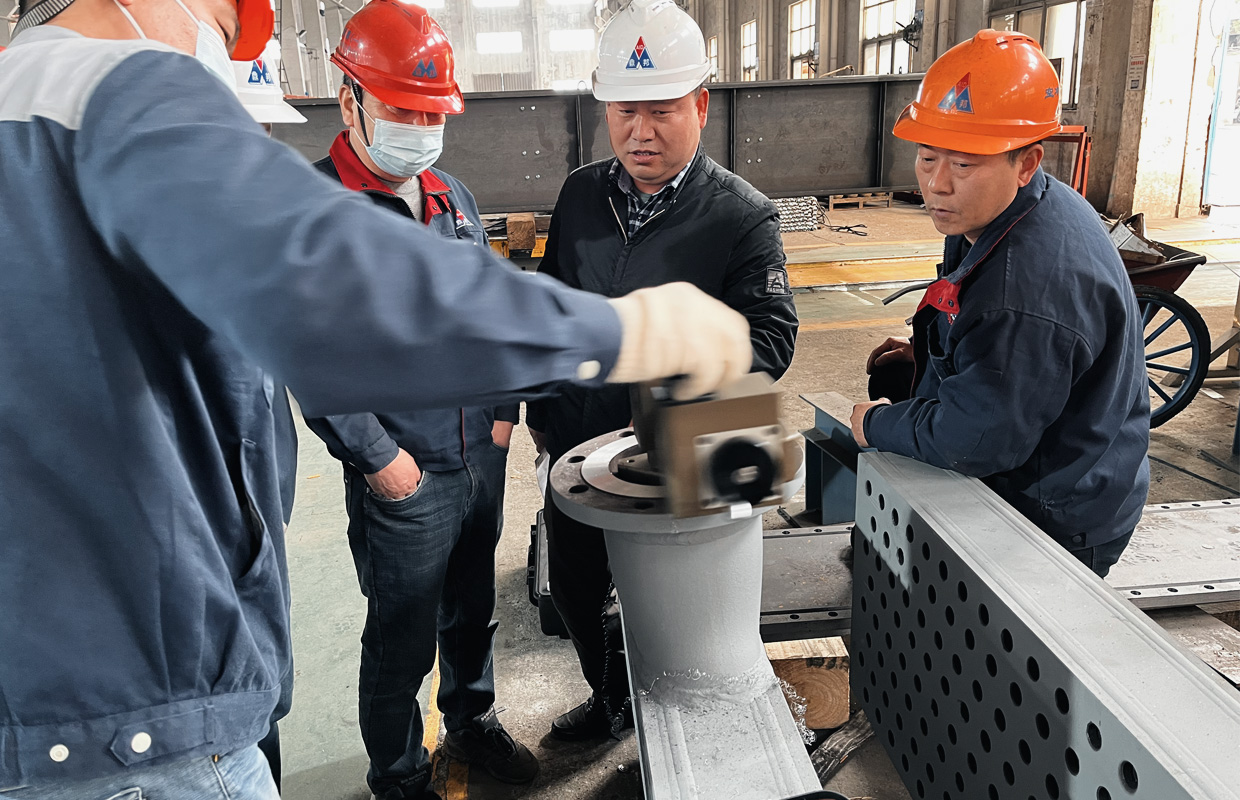 Manual Flange Facing Machine Makes Refacing Easy