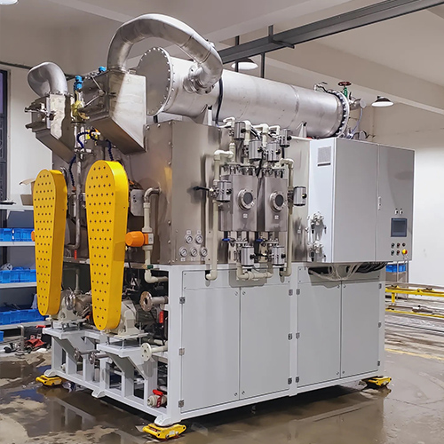 Scraped plate crystallization evaporator