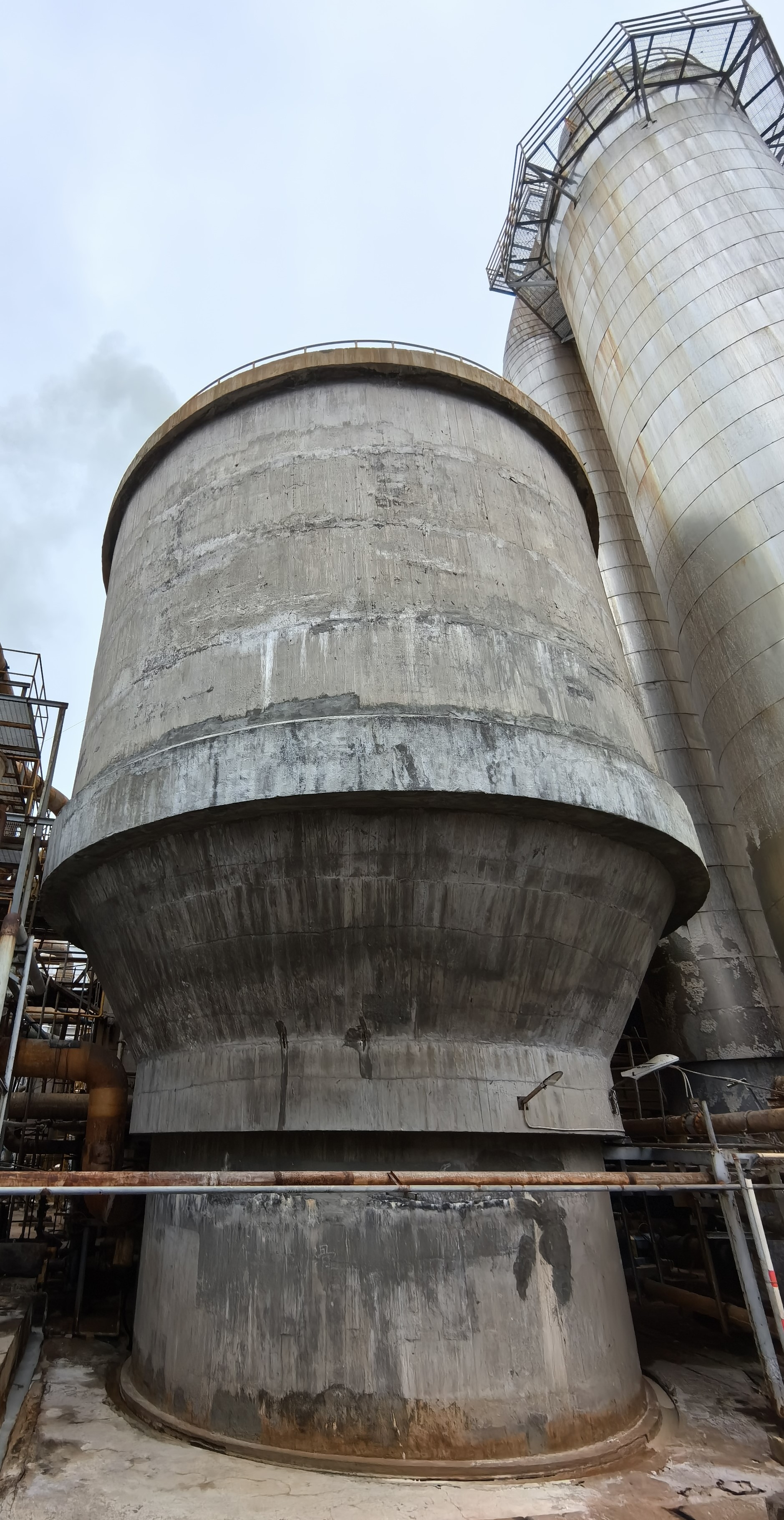 Careful selection, design and construction of pulp bleaching system ...