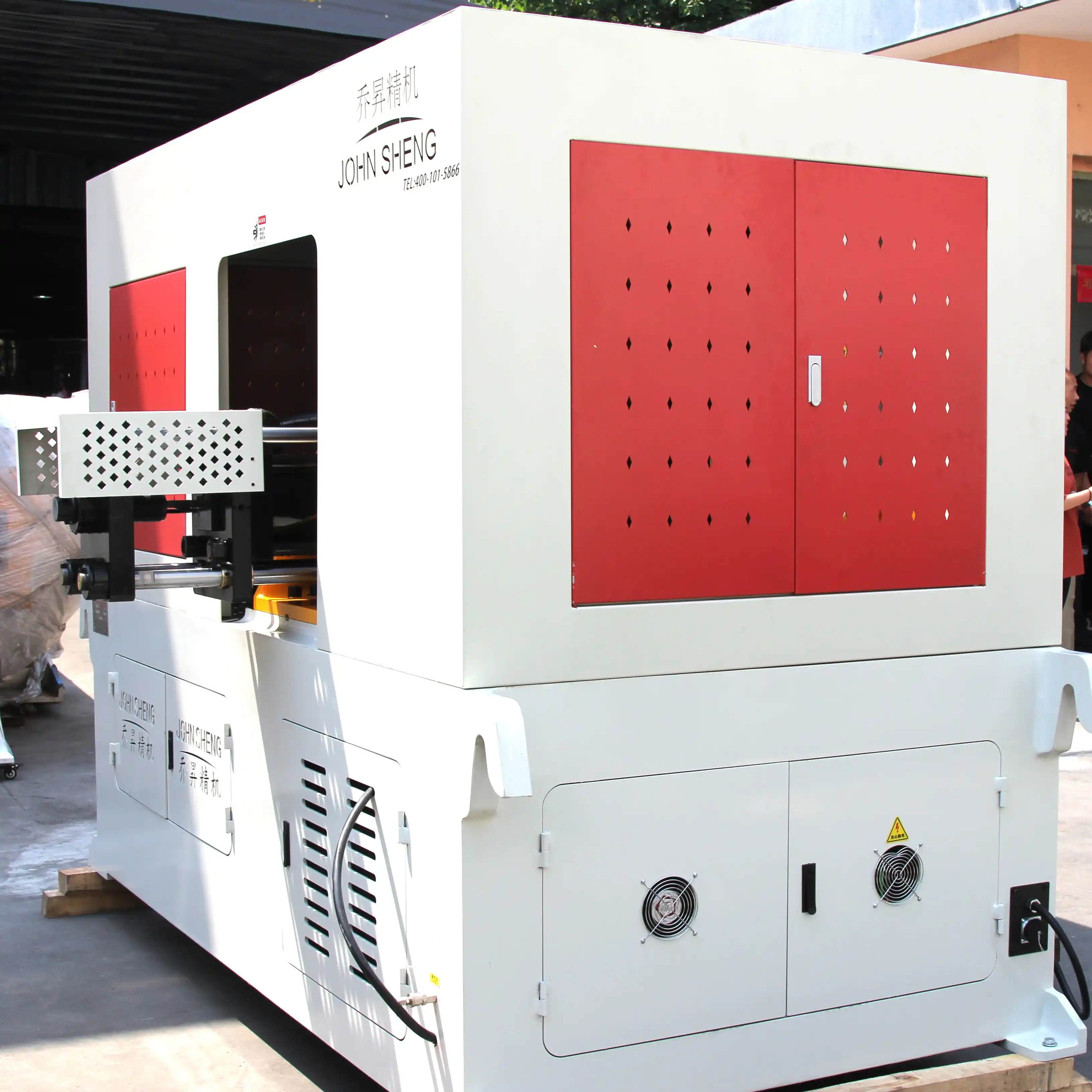 What are the main properties of pipe roll grooving machine