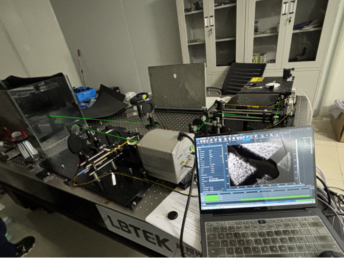 潜入光的迷宫：IsCMOS像增强相机与超短门宽的散射光场奇观_东方闪光（北京）光电科技有限公司